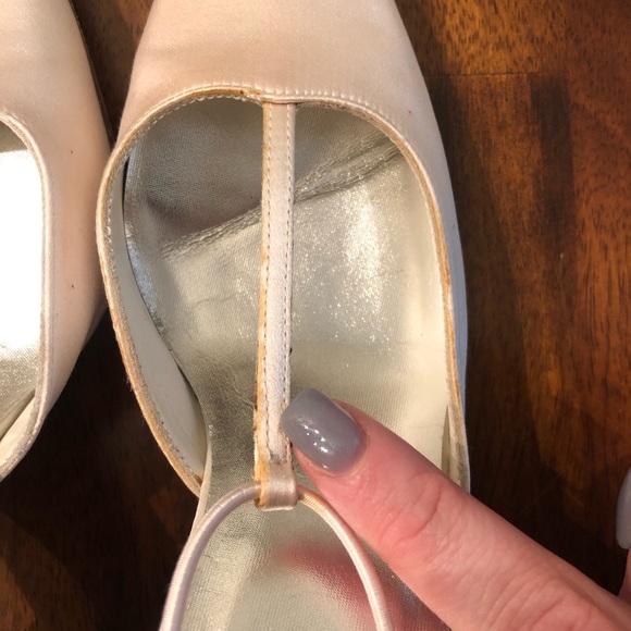 Stuart Weitzman | Shoes | Size 65 Stuart Weitzman White Satin Quadro ...